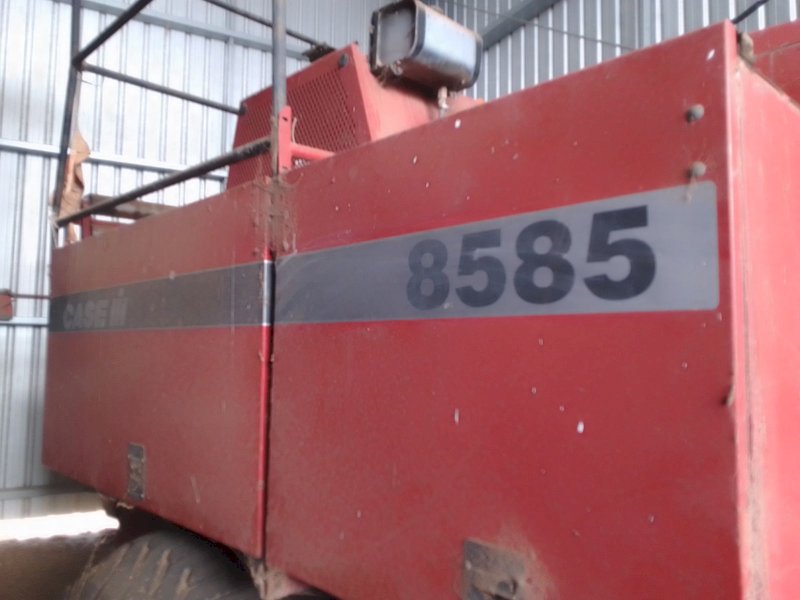 Case IH 8585 Large Square Baler | Farm Tender