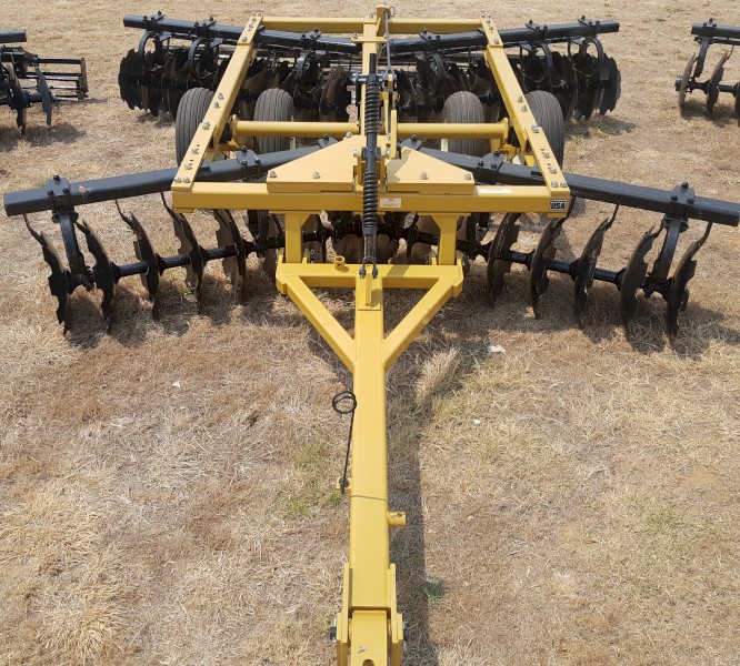Taylor-Way 32 Plate Tandem Disc Harrows with Optional Rear Rolling ...