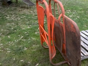 Cattle Crush and Handlers for Sale - Calf Crush - Calf Cradle | Farm Tender