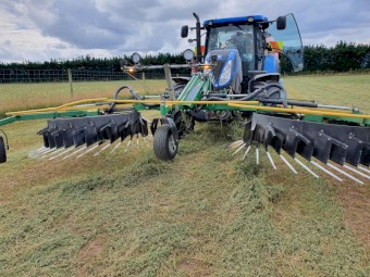 AGRONIC Front Mounted Rake. | Farm Tender