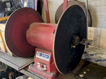 Lister Comb and Cutter Grinder | Farm Tender