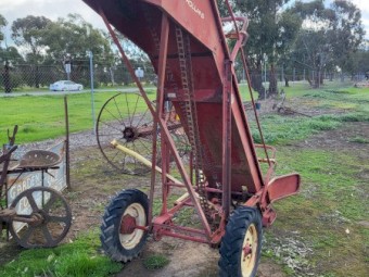 New Holland 471 Hay Loader | Farm Tender