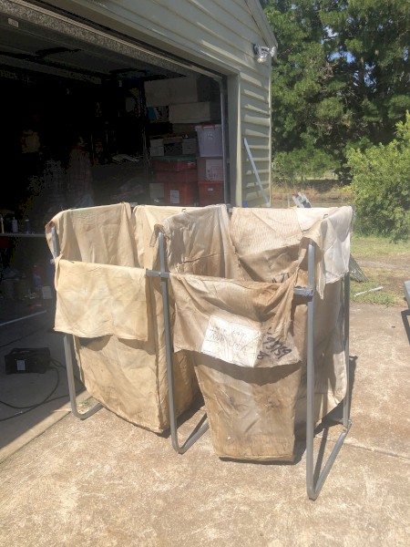 Woolpack holders | Farm Tender